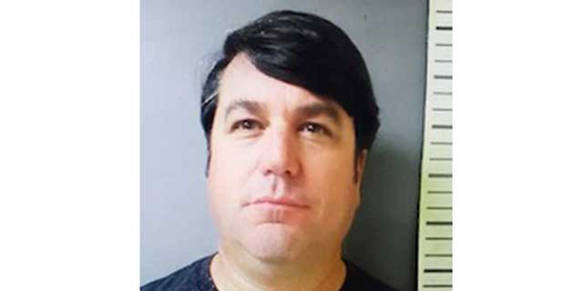 Ex-Alabama cop who tried to get out of speeding ticket by flashing ...